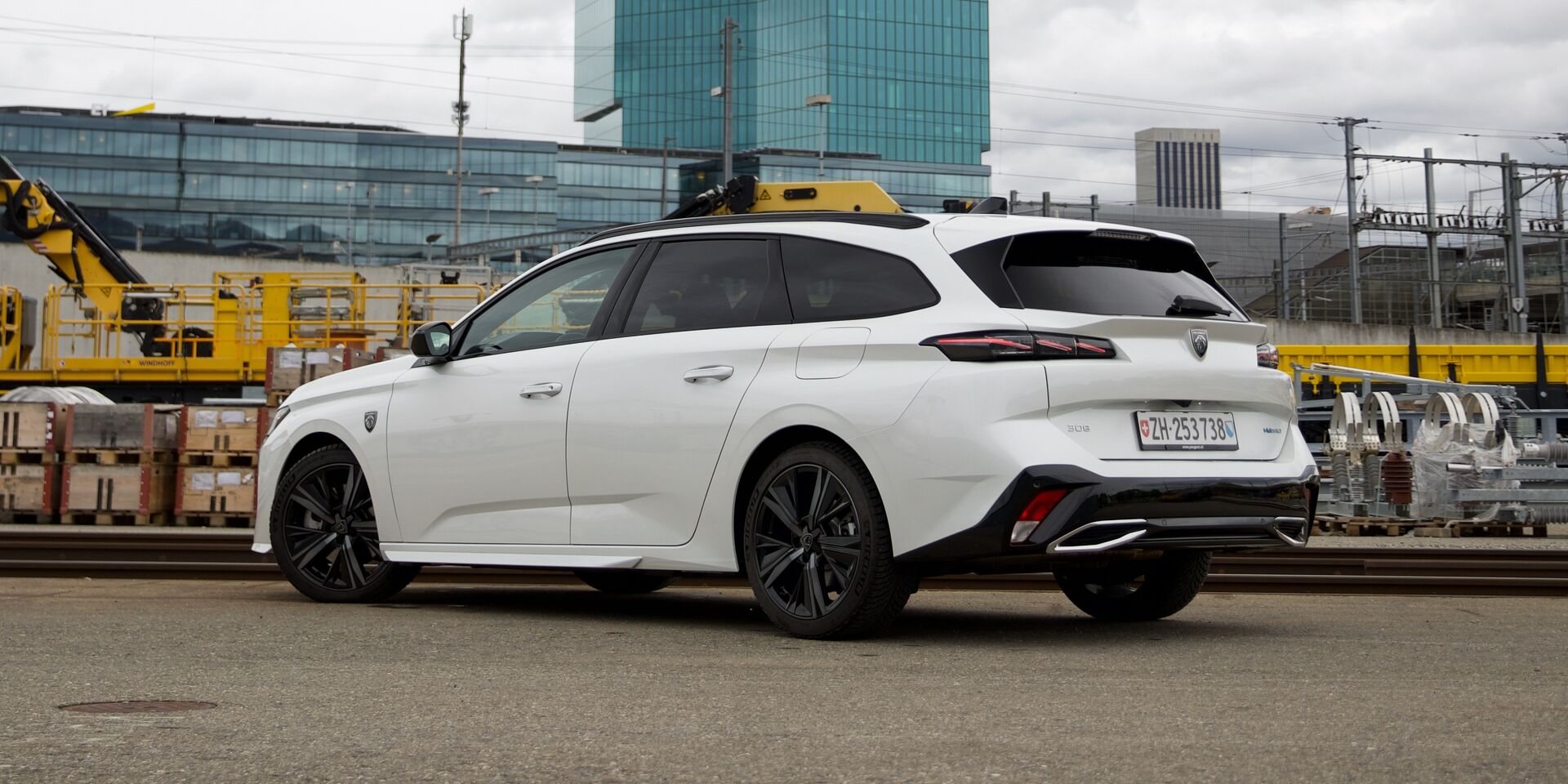 Peugeot 308 SW - Der PHEV lohnt sich | auto-illustrierte - Das ...